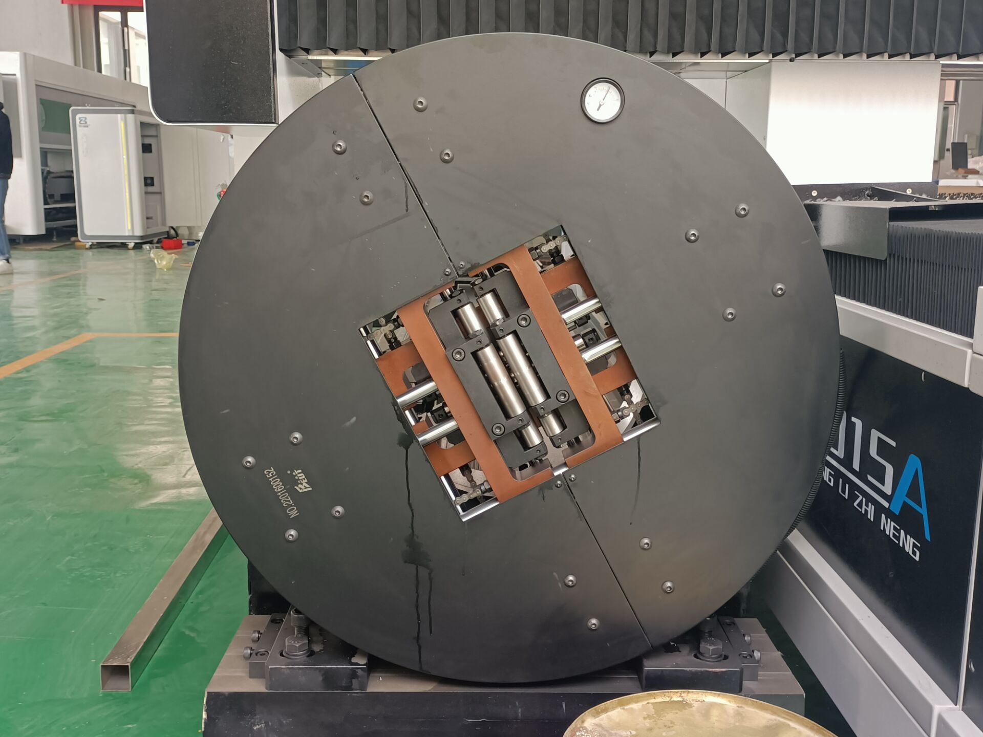 BEUT Pneumatic Chuck